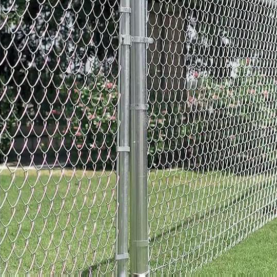 China Galvanized / PVC Coated Chain Link Wire Mesh Fence Manufacturer ...